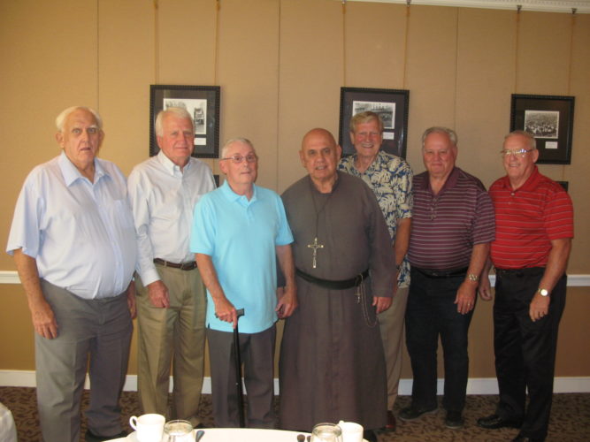 Ex-Parkersburg High School football players reminisce about glory days ...